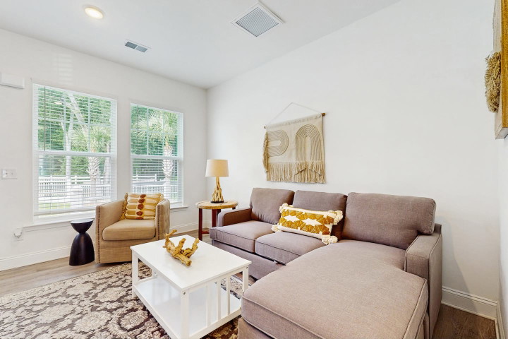 Cozy 2br Pet-friendly Resort Cottage W/pool Access - Charleston, SC
