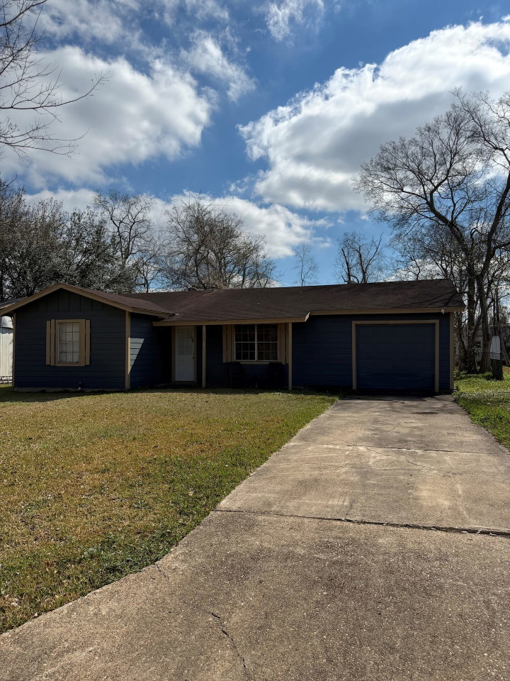 Terrific 3-bedroom House Located In Beaumont - Beaumont, TX