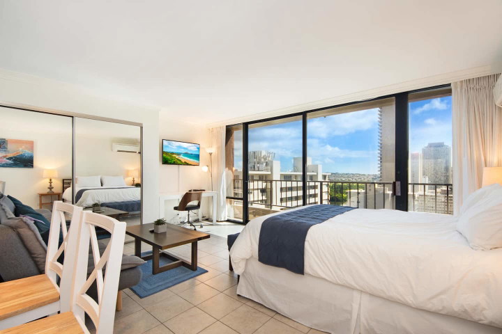Modern Elegant Studio W Ocean Views Royal Gardens - Hawaii