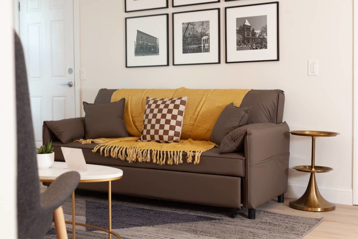 Prime Location In Federal Hill-walk To Provs Best - Providence, RI