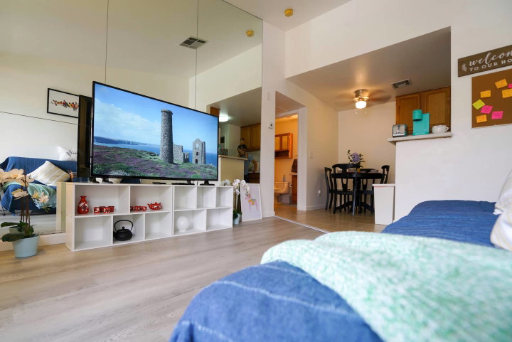 Furnished 1br In Spring Valley | Near The Strip - Fremont, CA