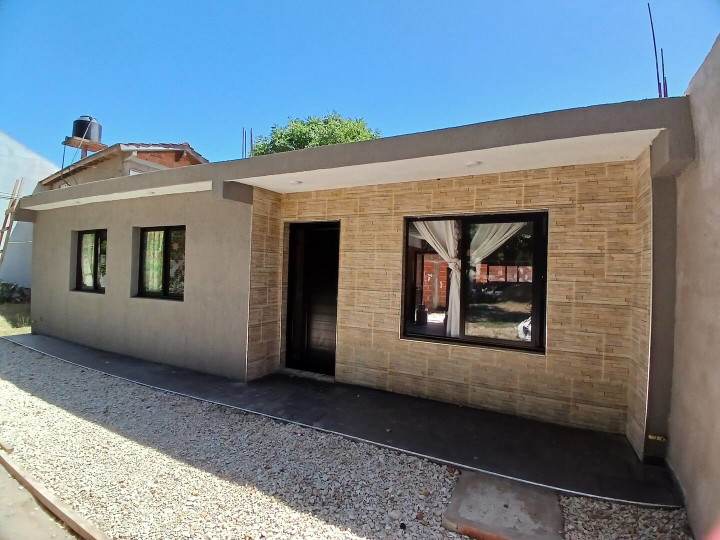 Casa Chalet Con Parque - Mar de Ajó