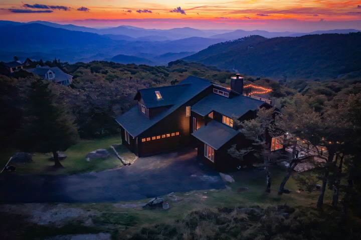Mountaintop Chalet Sauna Hot Tub Countryclubaccess - Banner Elk, NC