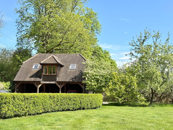 Oak Barn - 1st Floor Self Contained Studio - Maidenhead