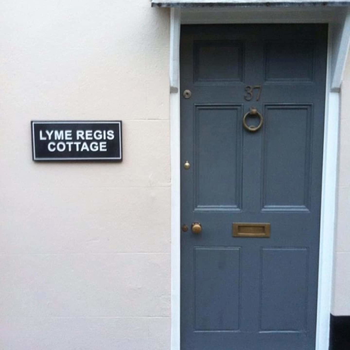 Lyme Regis Cottage Sherborne Lane.
Dog Friendly - Lyme Regis