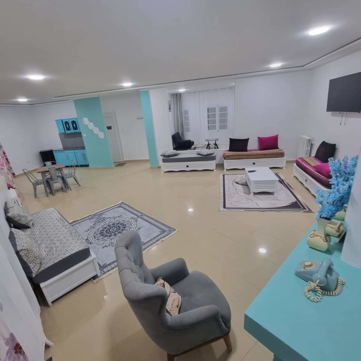 Appartement Au Centre-ville - Batna