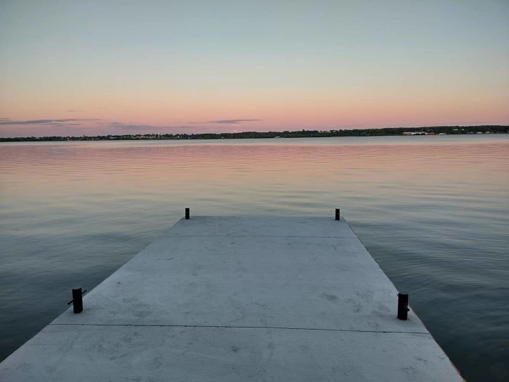 Beautiful Waterfront Home On St. Lawrence River - Prescott