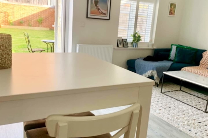 Light, Airy Contemporary Home - Crowborough