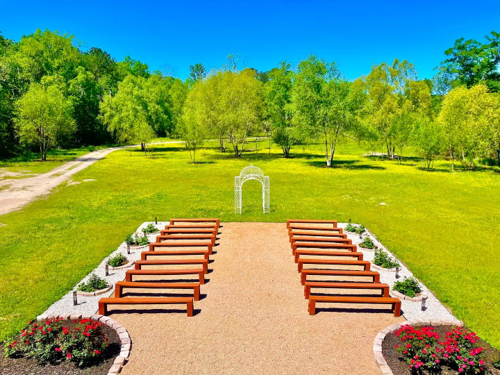 Resort Rosa|9br,6ba,12-acre Estate - Cleveland, TX