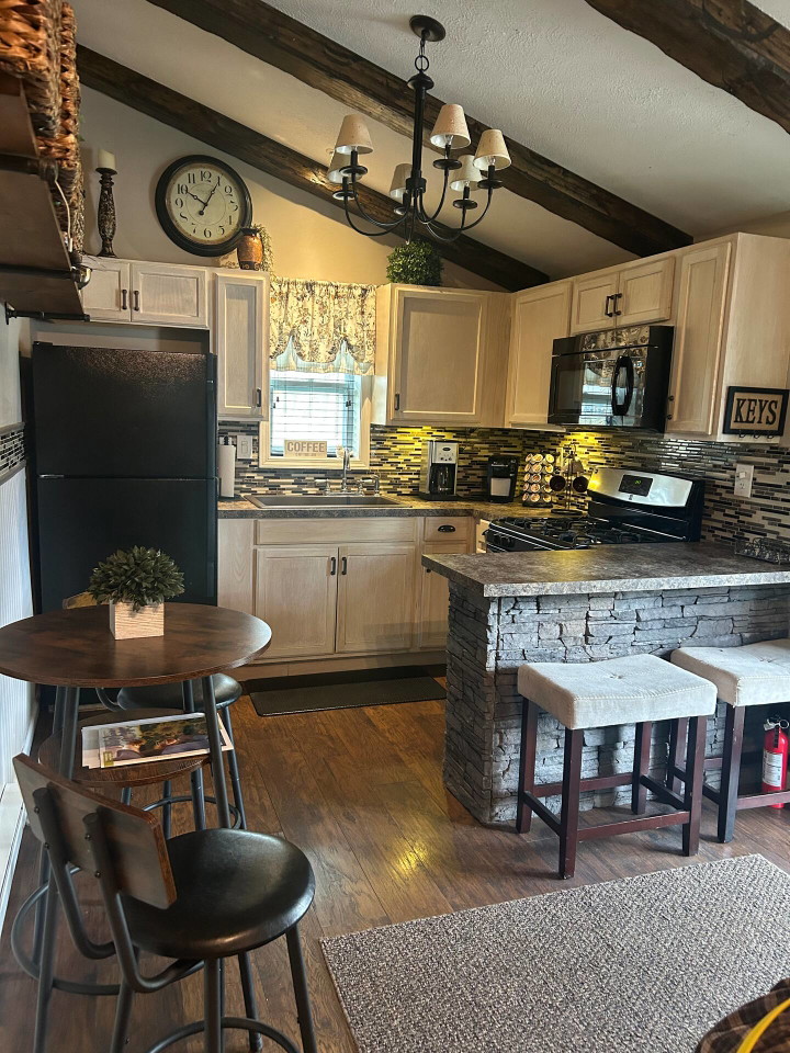 Lakewinds Cottage - Geneva, OH