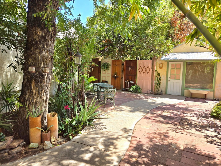 Adorable Farmhouse Guest Suite - Mesa, AZ