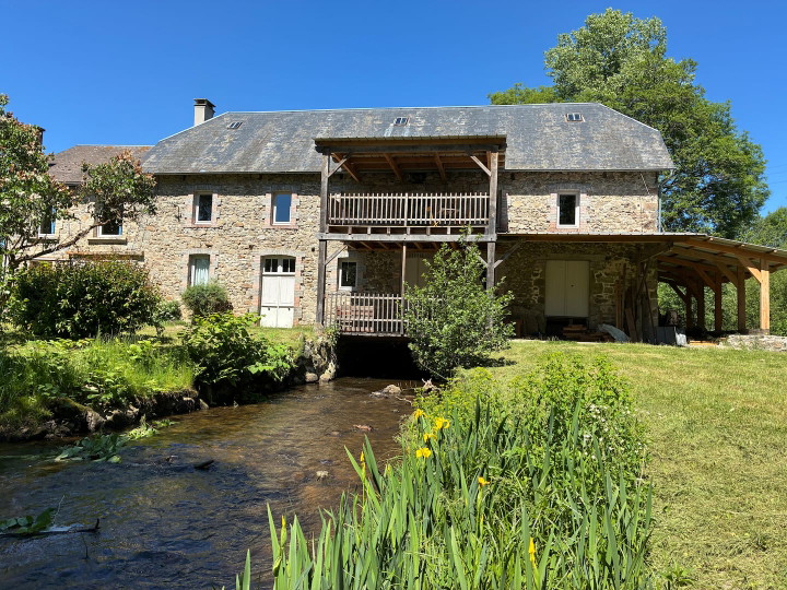 Moulin Au Bord De La Rivière - Ussel