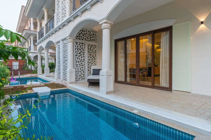 Raina Villas Goa Lux 8bhk Pvt Pool - Goa