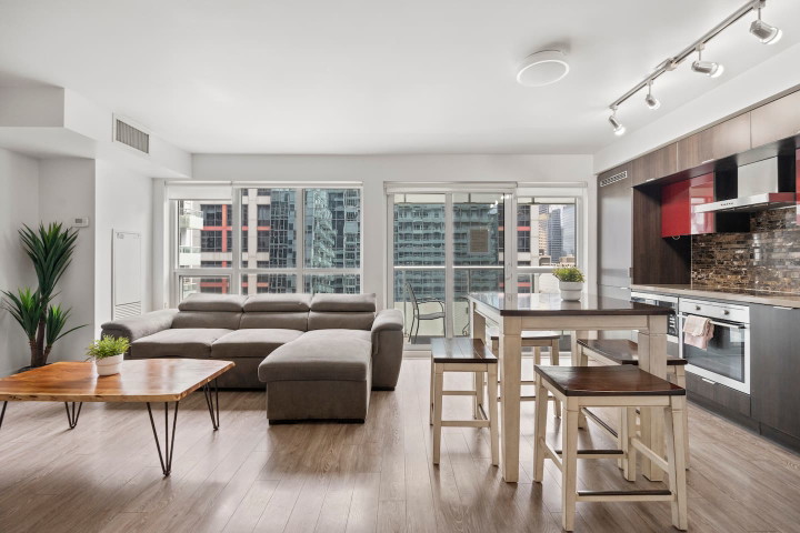 Magnifique Condo De 2 Chambres à Côté Du Mtcc Et De La Tour Cn - Toronto, ON
