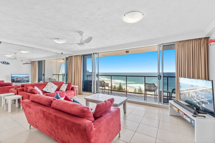 Breathtaking Beach & Ocean Views. Best Location - Gold Coast