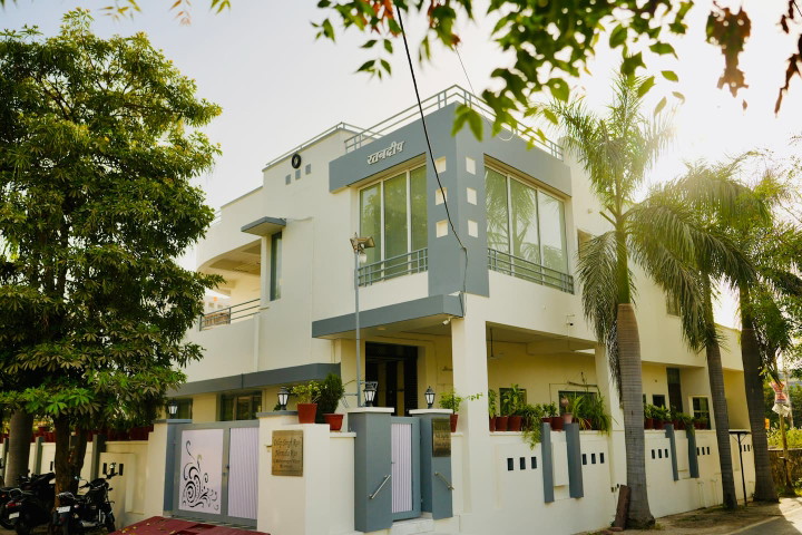 Ratandeep Homestay | Luxury 5bhk Villa, Udaipur - Udajpur