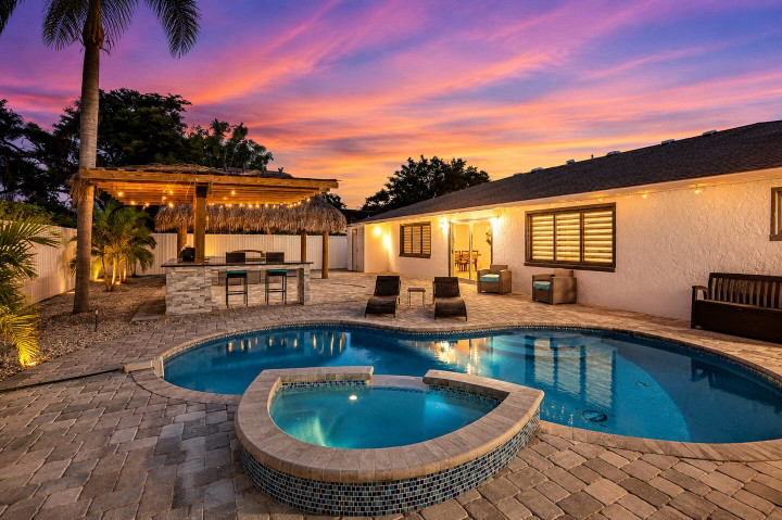 Bradenton Oasis Minigolf | Pool&jacuzzi | Gameroom - Bradenton, FL