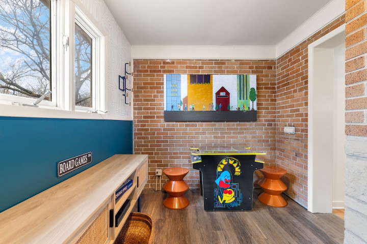 Nature Stay, Near Train, Coffee Bar, Game Room - Oak Park, IL