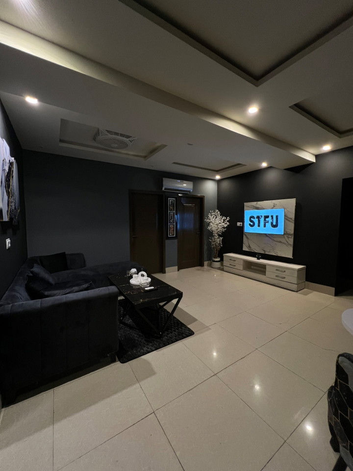 Chic 2bhk | Scenic View Apt - 라호르