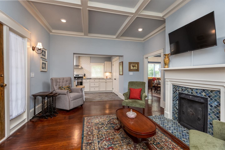 Luxurious, Historic 4br Home In Downtown Winston - Winston-Salem, NC
