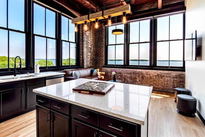 Premium Two Bedroom King Plus Queen Lake View - Madison, WI