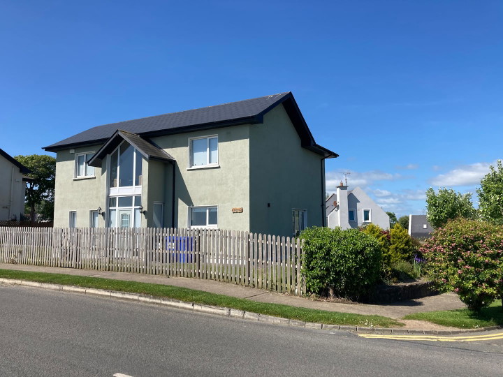 Stunning 4 Bedroom Home Overlooking The Coast - Gorey