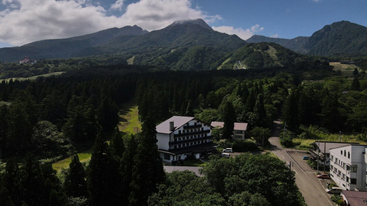 Mountain Hotel And Onsen To Yourself - Myoko