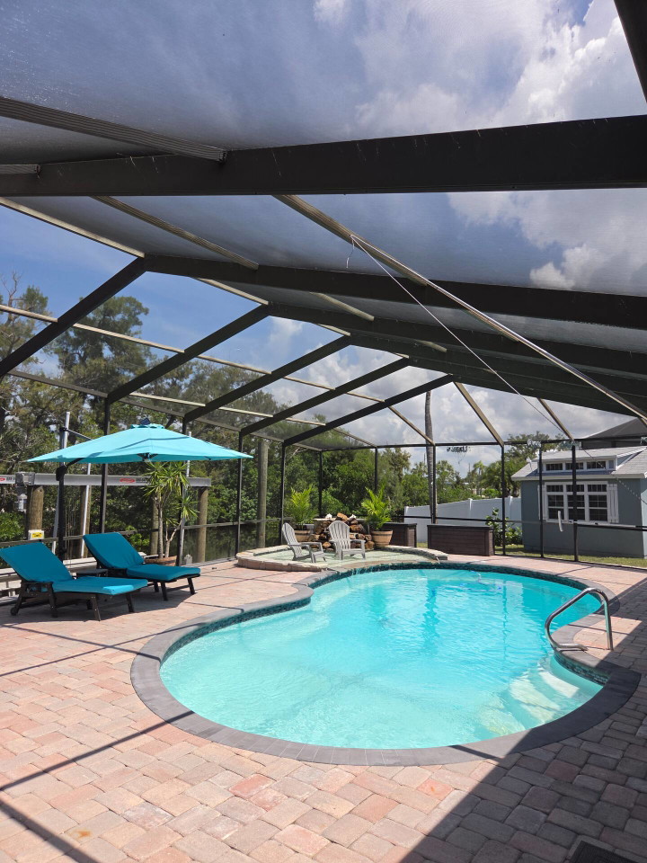 Heated Pool Home With Canal Access - Apollo Beach, FL