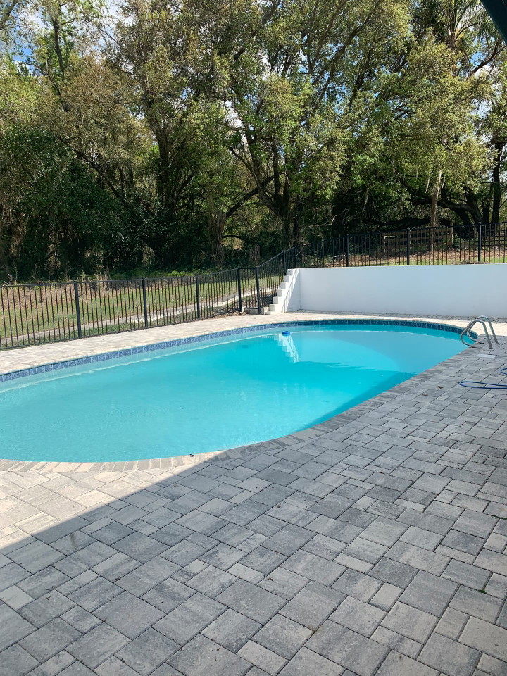 Relaxing Lakefront Escape Pool + 150 Theater - Lake Wales, FL