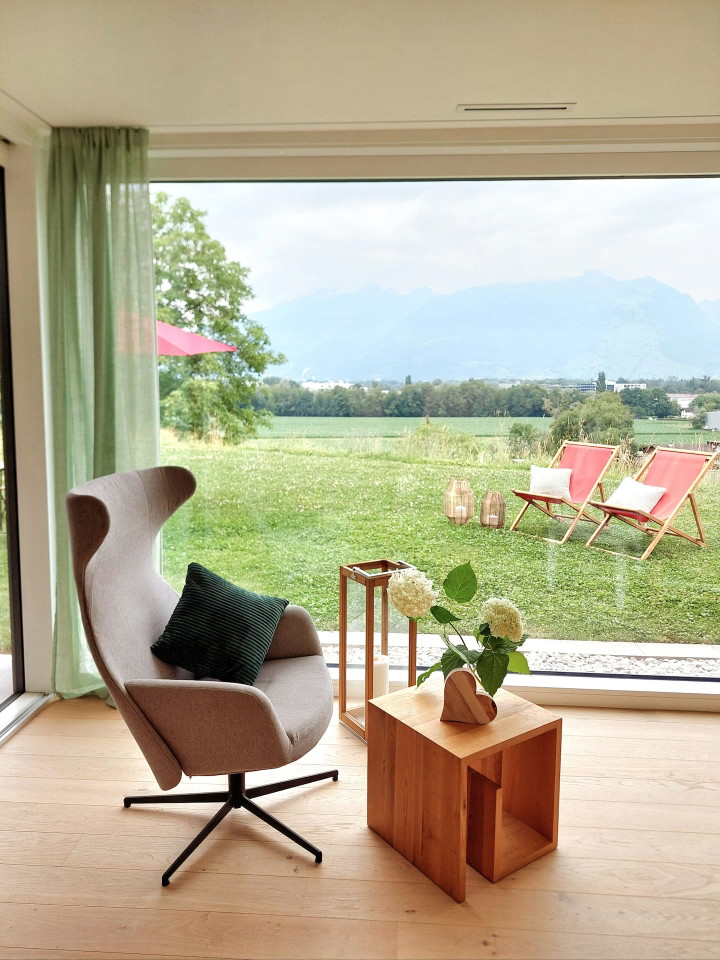Herzli-suite Mit Bergpanorama-kino-aussenbadewanne - Liechtenstein