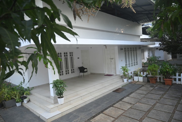 White Aura Villa - Kerala