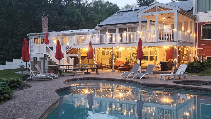 Luxury Lake Retreat- Pool, Fire Pit, Trails - Gillette Stadium - Foxborough