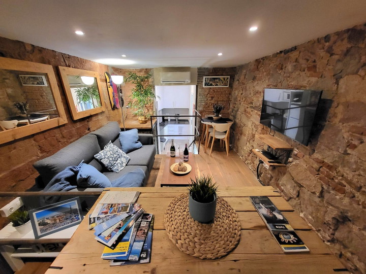 Cozy Central Apartment - Barcelona