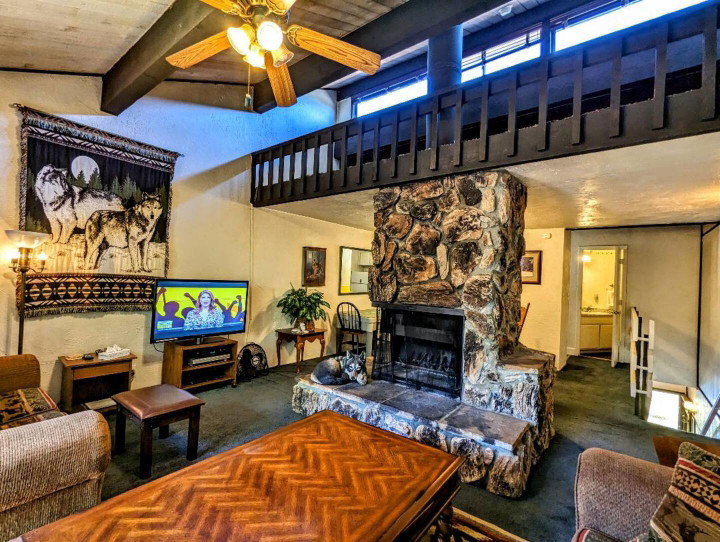 Snow Summit Townhouse With Spa Unit 61 - Big Bear Lake, CA