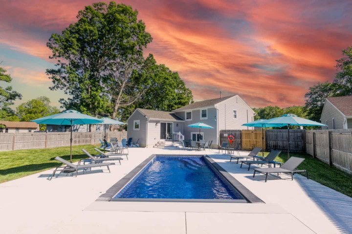 Modern Retreat > Pool & Hot Tub - North Cape May - Cape May, NJ