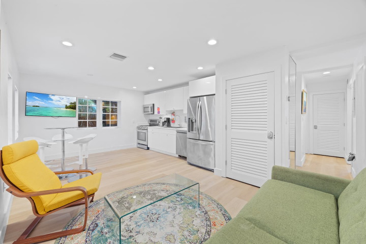 Best South Beach Miami Apt (Hosts Up To 13 Guests) - South Beach, FL