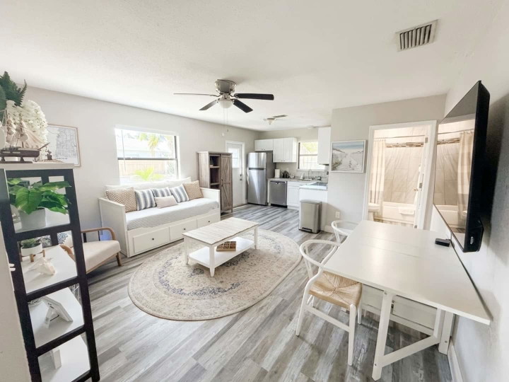 Charming Cottage In Dunedin Close To Beaches - Dec - Clearwater, FL