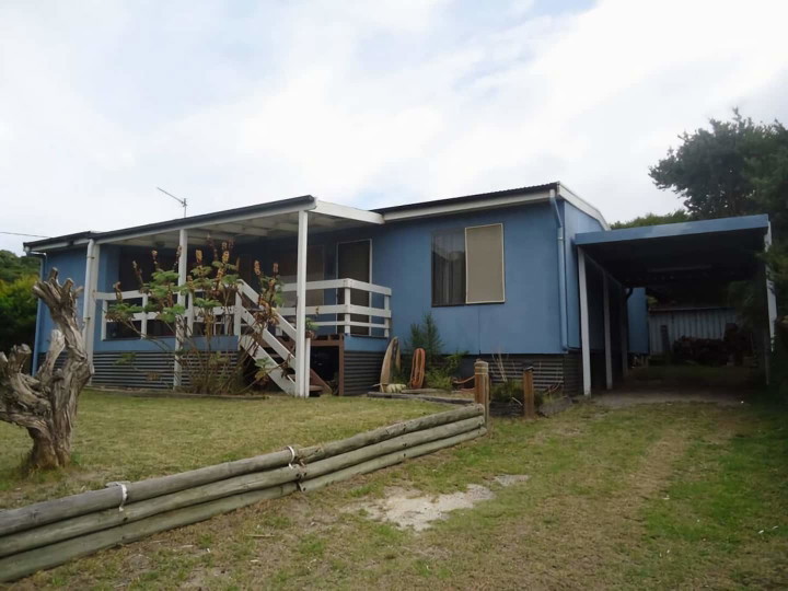 Paris12 - This Lovely Renovated Property Is Situated In A Great Spot On The Planet Side Of Venus Bay - Venus Bay