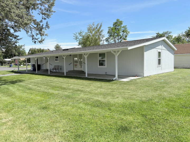 Spacious Remodeled Baker City Retreat - Baker City, OR