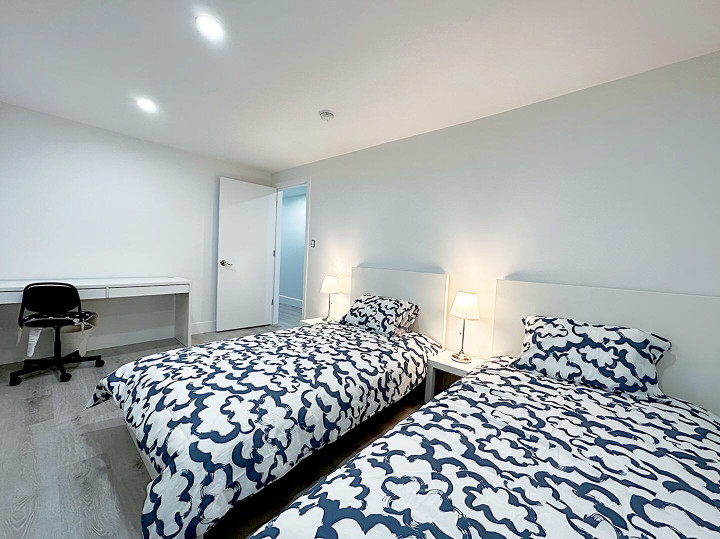 Private Room 2 Guest, North Vancouver, Queens, B1 - North Vancouver
