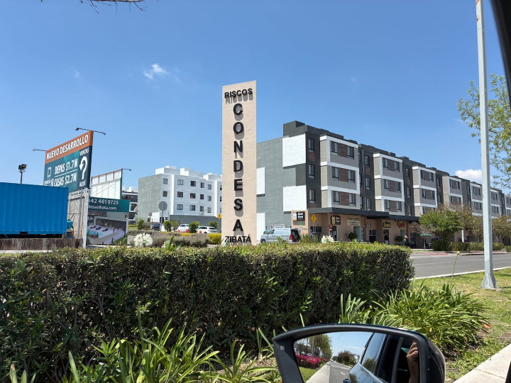 Anahuac Apartment Across From The University - Mexico
