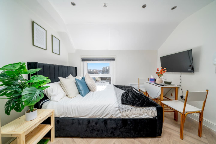 Cosy Studio Near Clapham Junction | Sw11 - London