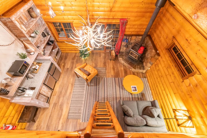 Baker Creek - One Bedroom + Loft Cabin (Ladder) - Lake Louise