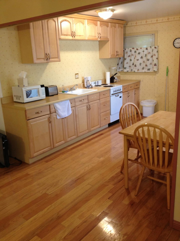 The Guest House - Sleeps 2 People 2 Beds 1 Bath - Salinas, CA
