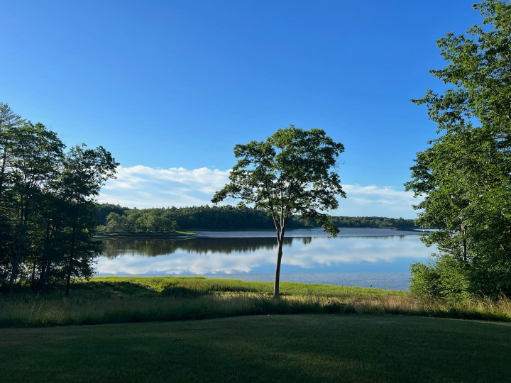 Spacious 4-bedrooms/
Two En Suite Bedrooms - Dover, NH