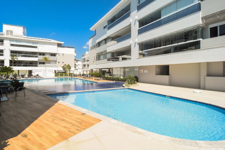 Apartment With 2 En-suites In Front Of Praia Dos Ingleses - Florianópolis