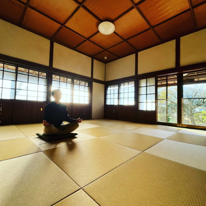 お堂を改装したゲストハウス を一棟貸しで自由に楽しむ - Takamatsu
