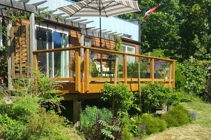 Mimosa Bed & Breakfast Suite -Mtn & Meadow View - Salt Spring Island
