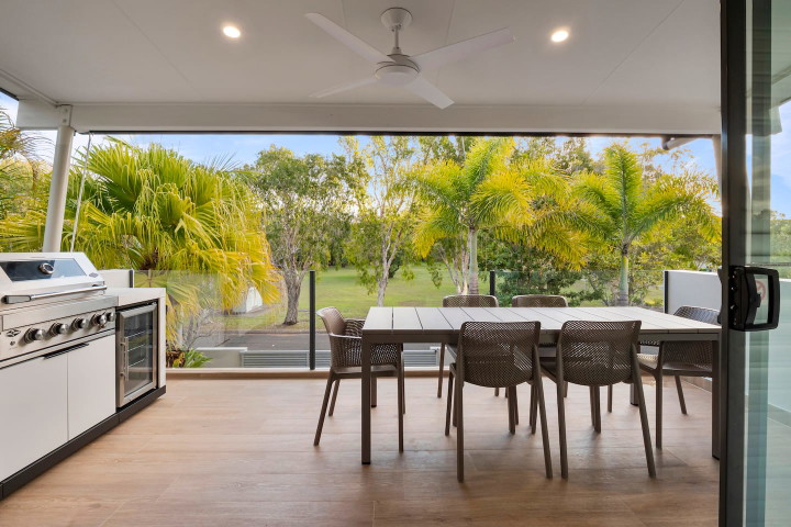 Deluxe Noosa Home - Pool, Walk To River & Beach - Noosa Heads