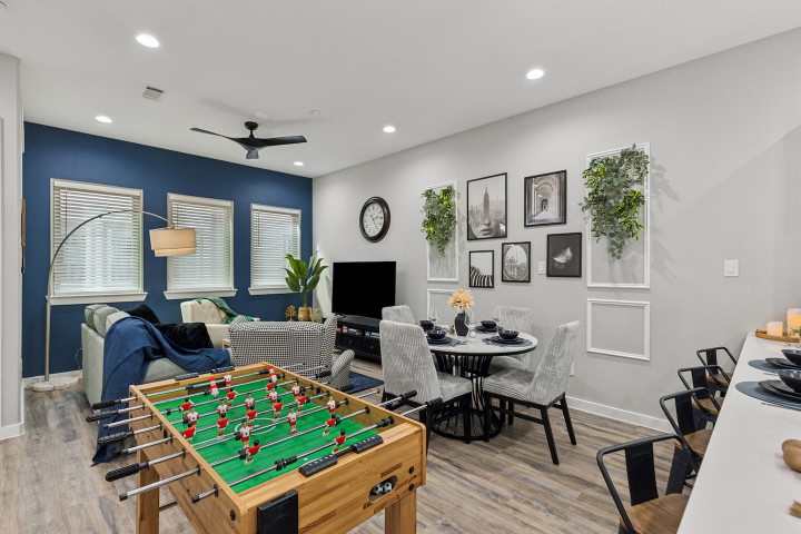 The Larimar 2bd Townh: 7st Walkable, Comfy & Cool! - Fort Worth, TX